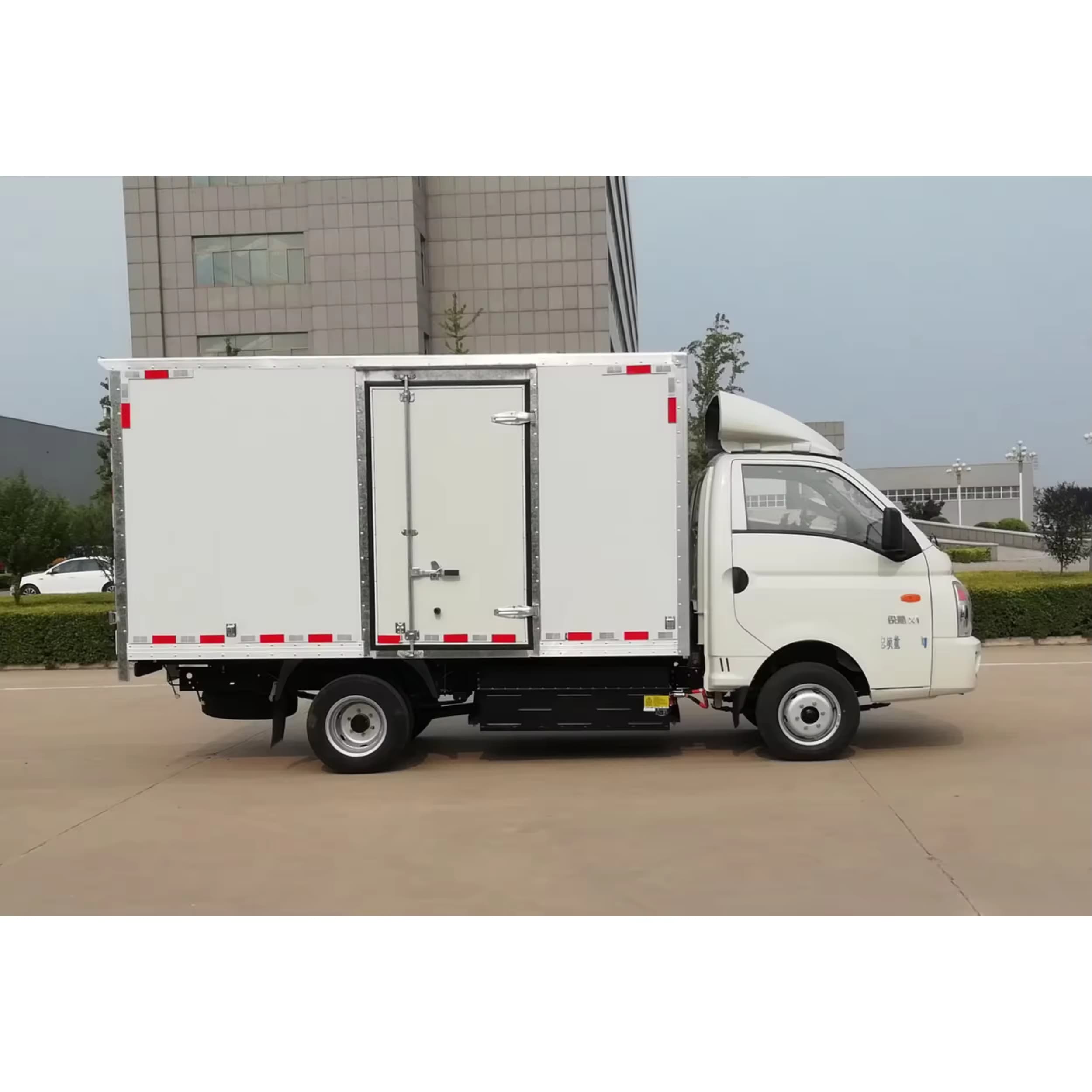 Affordable 2-Ton Long-Range Electric Cargo Van by KAMA - KAMA Auto